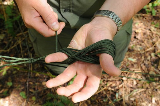 How to tie an Adjustable Guyline Knot