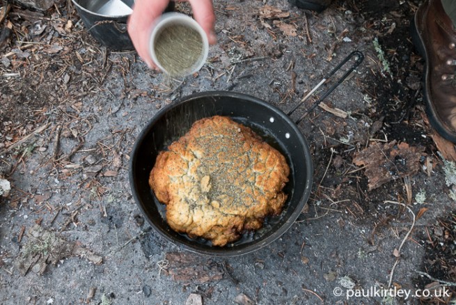 How To Make Garlic Pan Bread On A Campfire